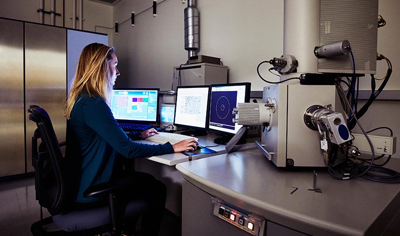 Microscopy - Biological Sciences - MATLAB and Simulink Solutions ...